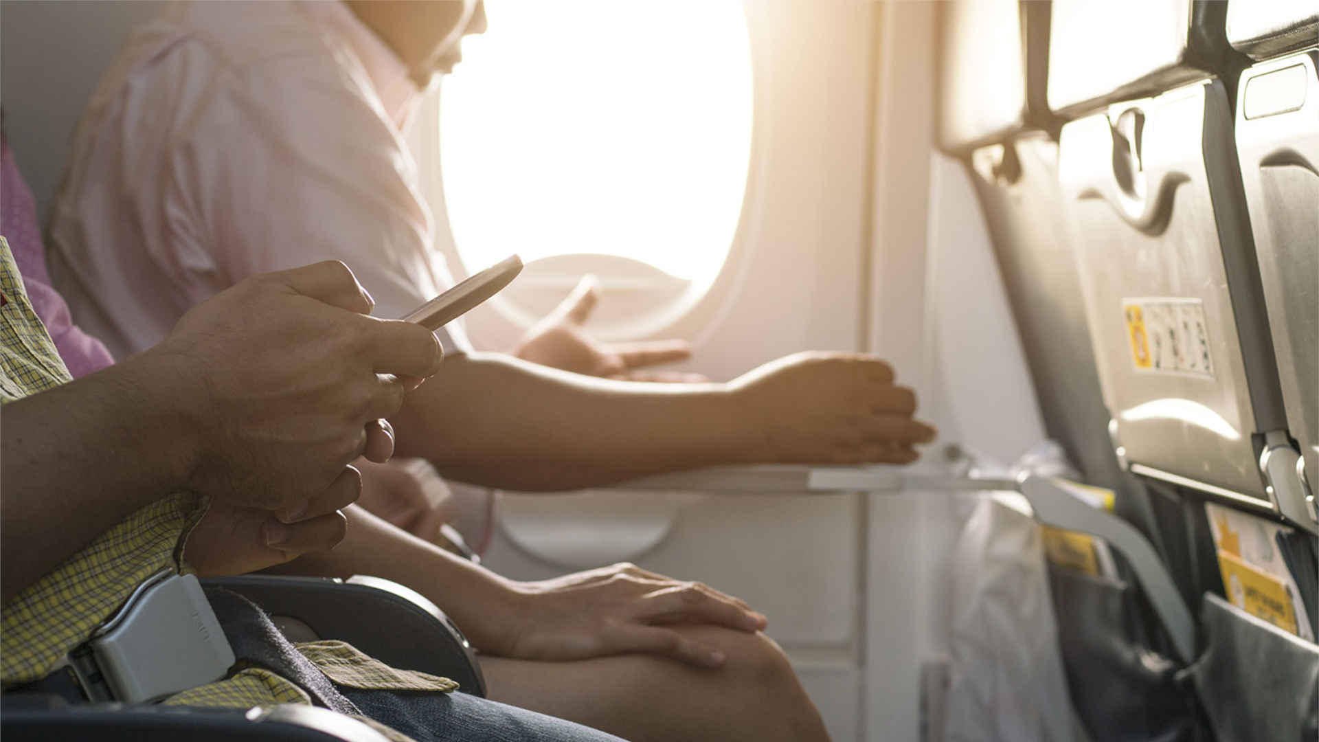 How to protect your ears when you travel by plane? | Widex